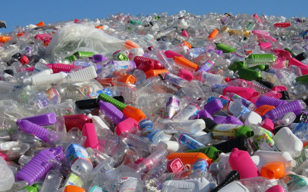 Comment Le Recyclage Du Plastique Contribue-t-il à La Durabilité ...
